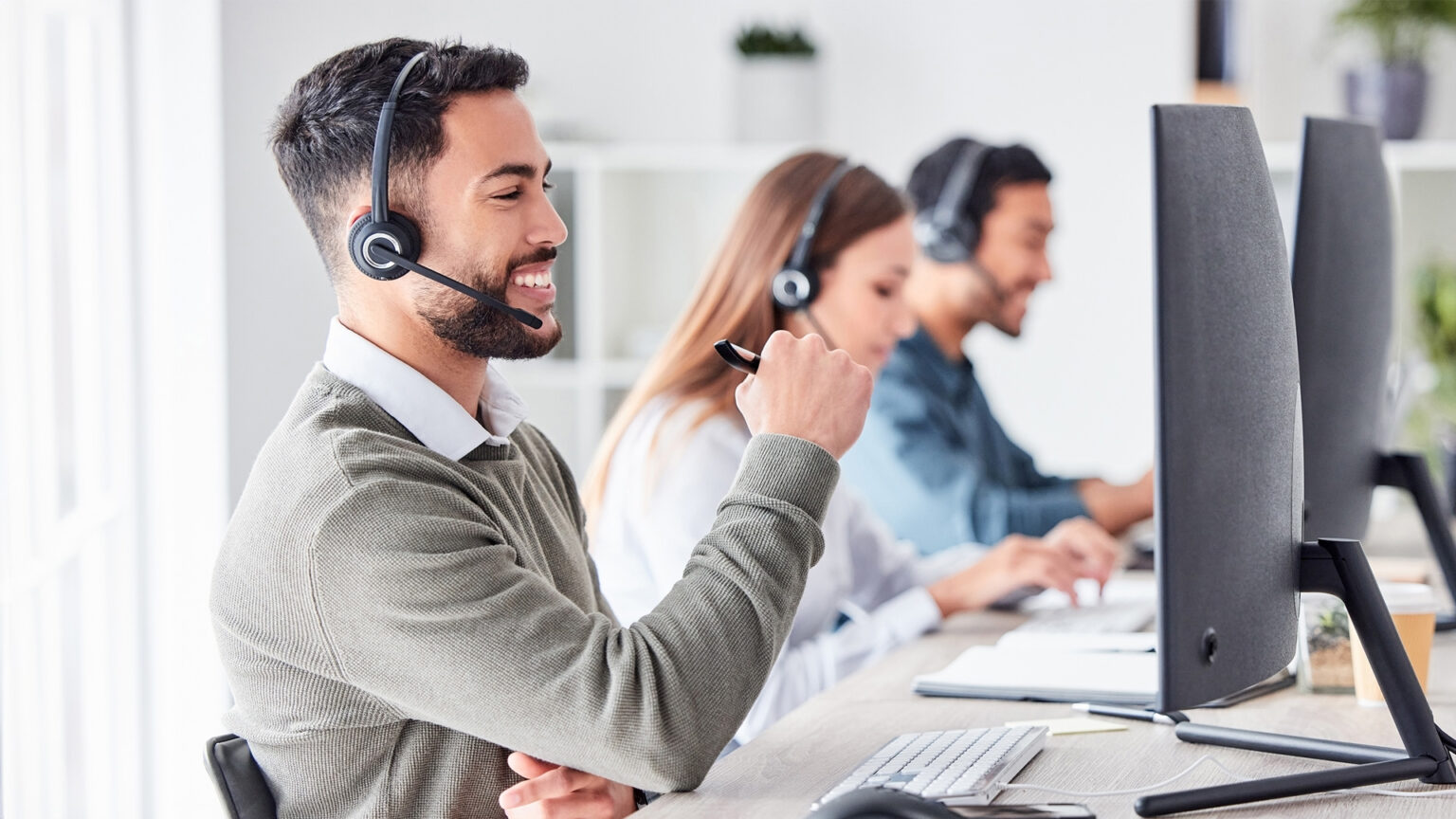 How does the tone of voice affect the success of a customer service ...